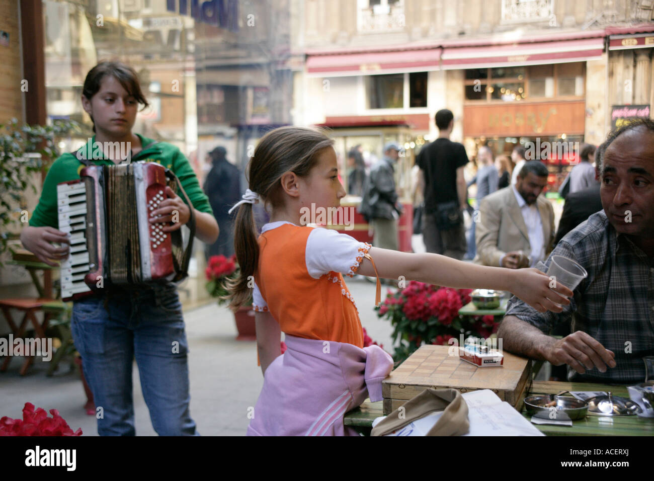 Gypsy and street hi-res stock photography and images - Alamy