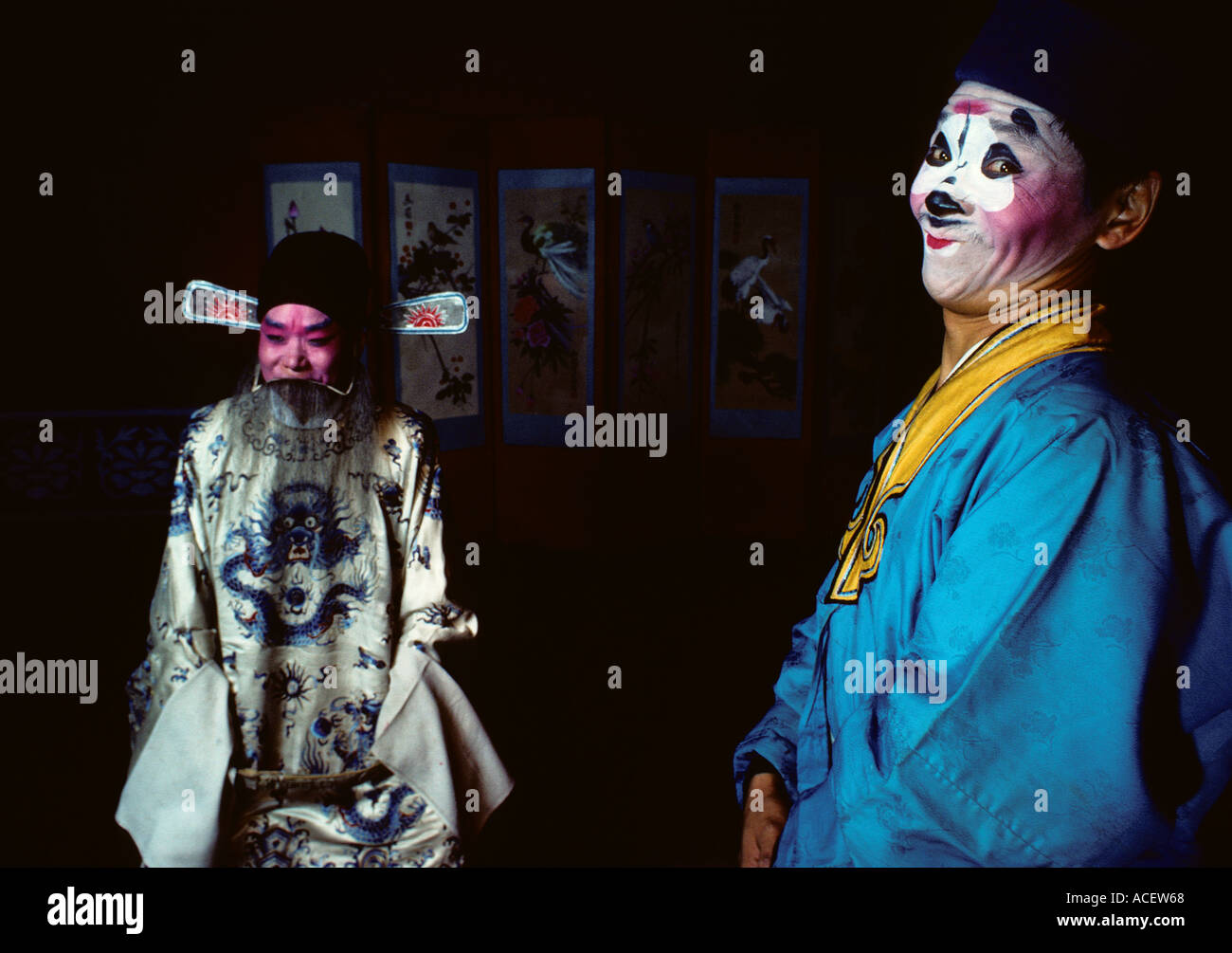 Chinese china clown hi-res stock photography and images - Alamy