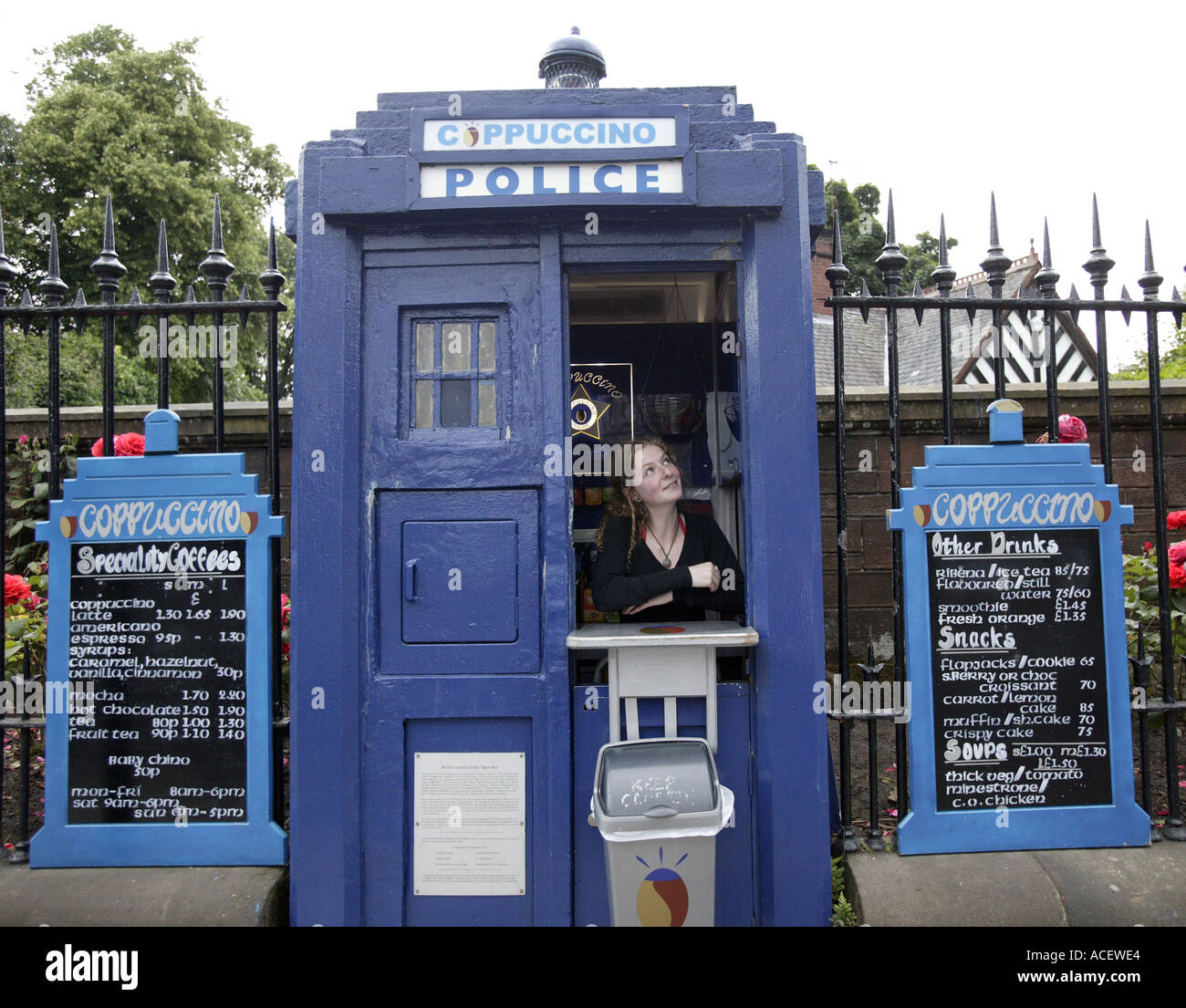 Tardis concrete police box hi-res stock photography and images - Alamy