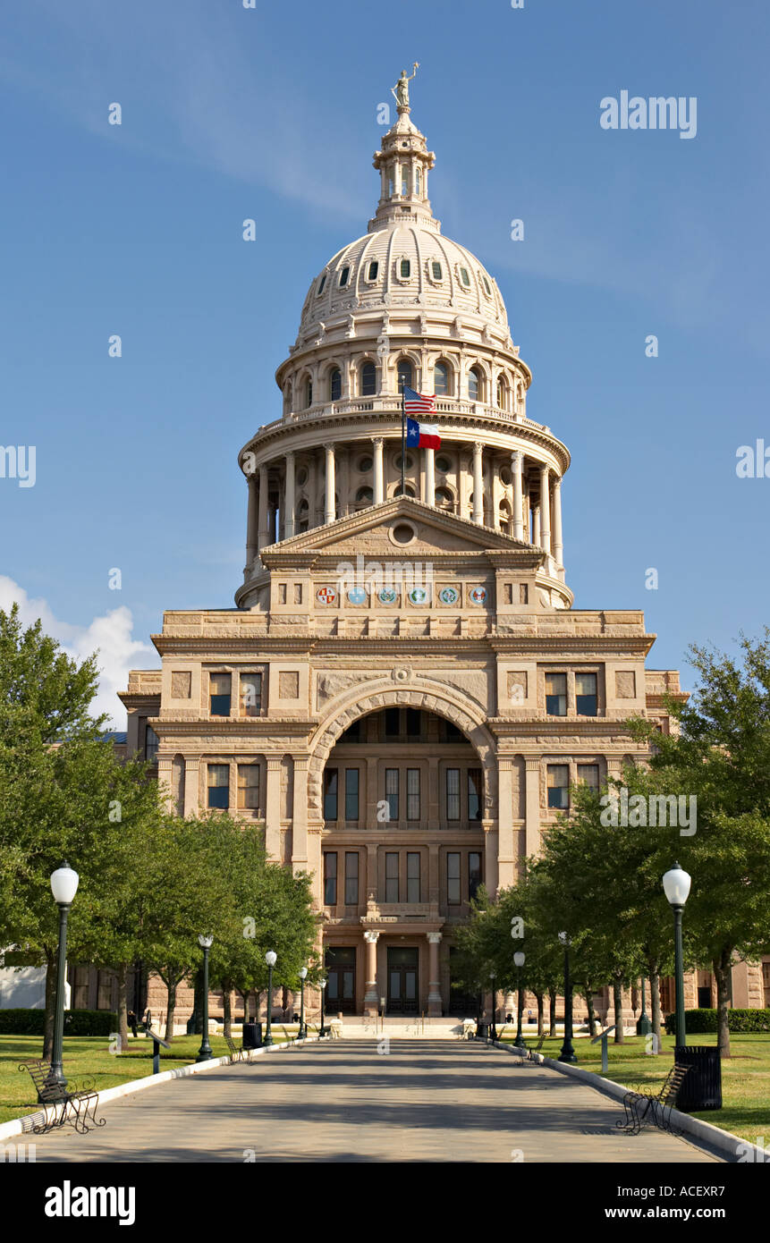 TEXAS Austin Entrance to state capitol building Goddess of Liberty hold ...