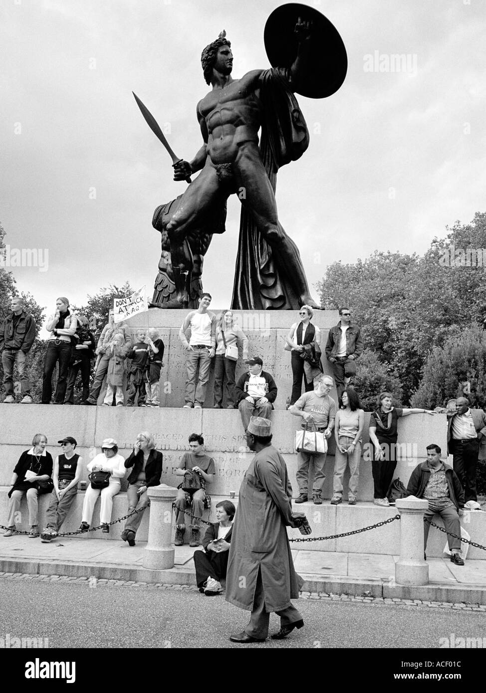 London 2002 Black and White Stock Photos & Images - Alamy