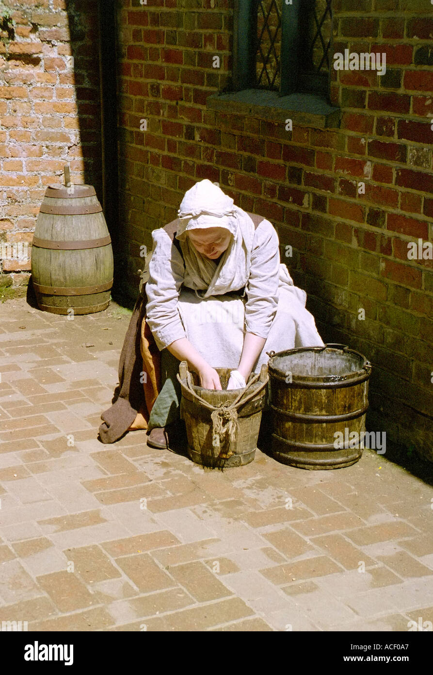 Female medieval servant hi-res stock photography and images - Alamy