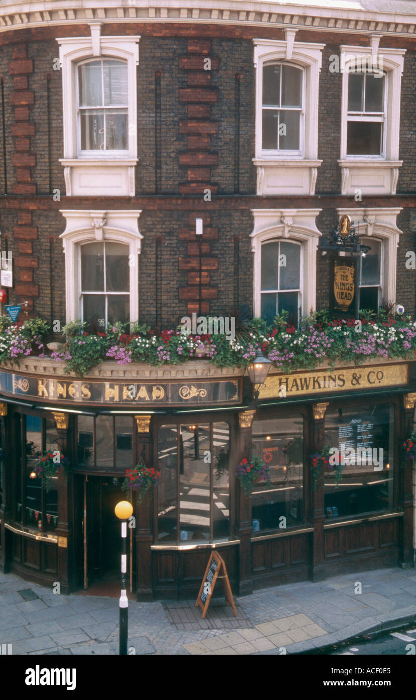 Typical Pub in the City of London UK Stock Photo - Alamy