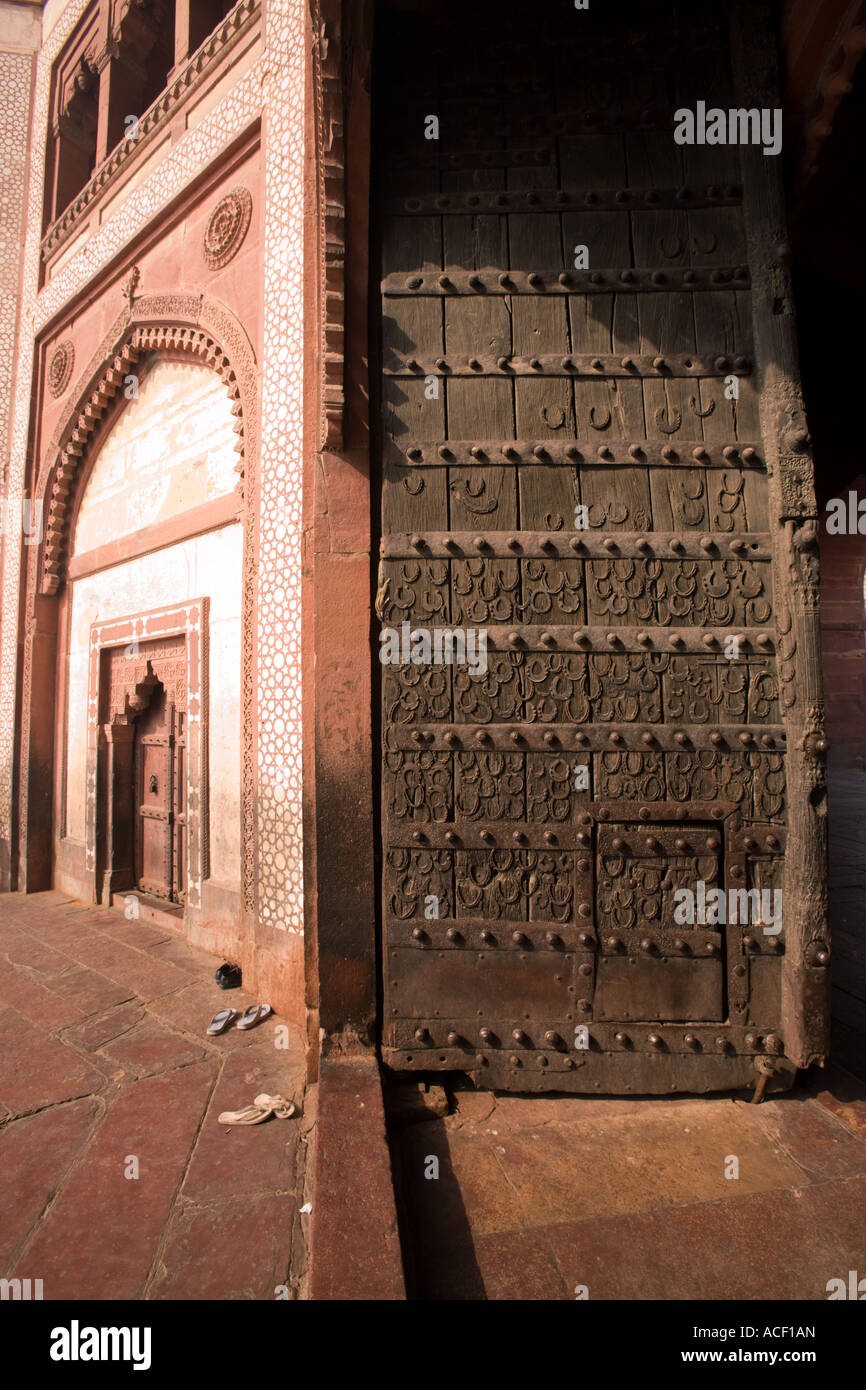 entrance gate to Fatehpur Sikri Stock Photo - Alamy