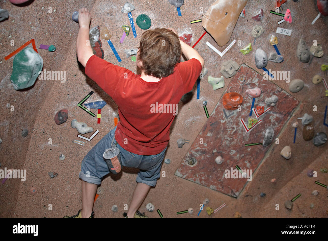 SPORTS Winfield Illinois Teen boy practice bouldering rock climb on ...