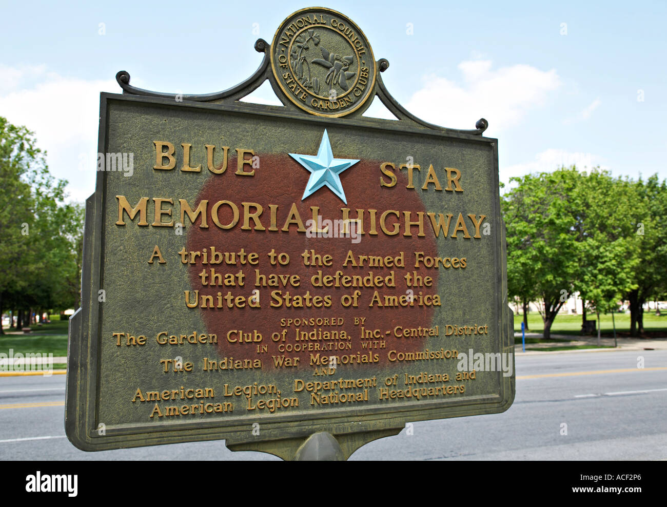 Blue star memorial marker hi-res stock photography and images - Alamy