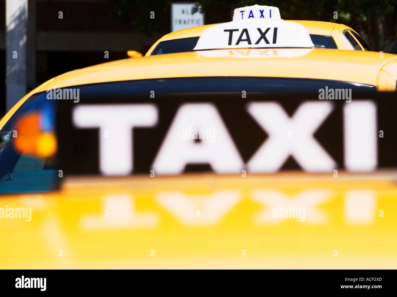 Taxi parking only sign hi-res stock photography and images - Alamy