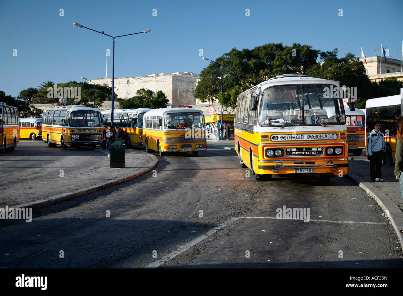 Old british coaches hi-res stock photography and images - Alamy