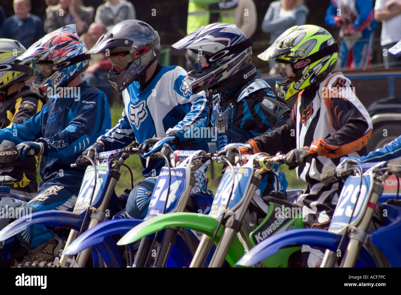 Racing bikes lined up hi-res stock photography and images - Alamy
