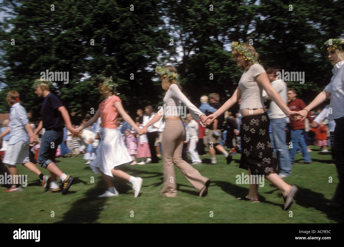 Midsummer festivals hi-res stock photography and images - Alamy