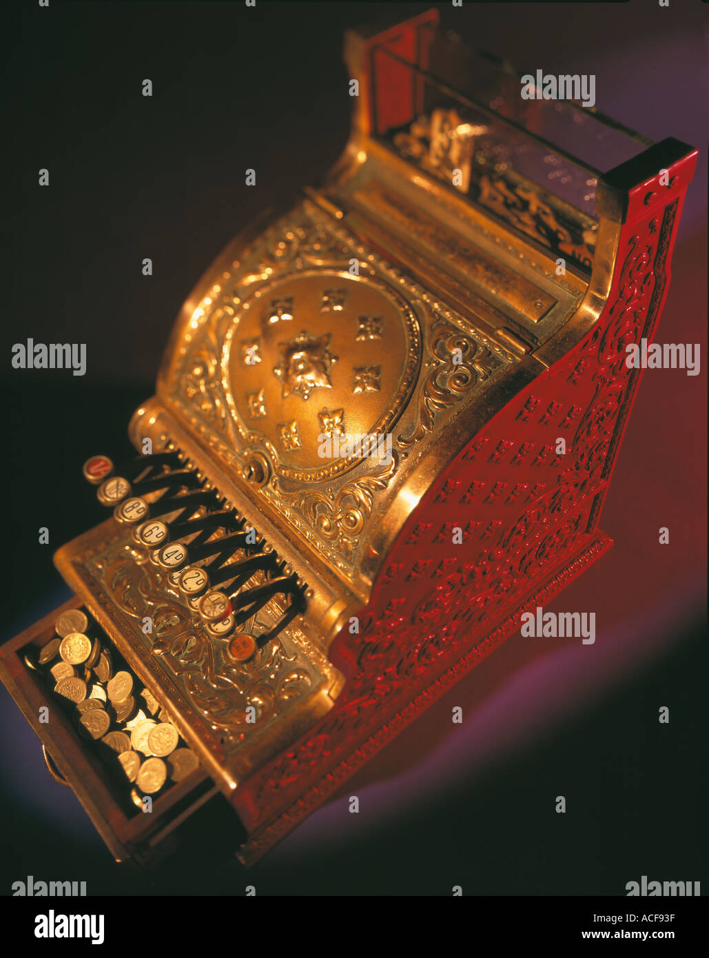 Old cash register hi-res stock photography and images - Alamy