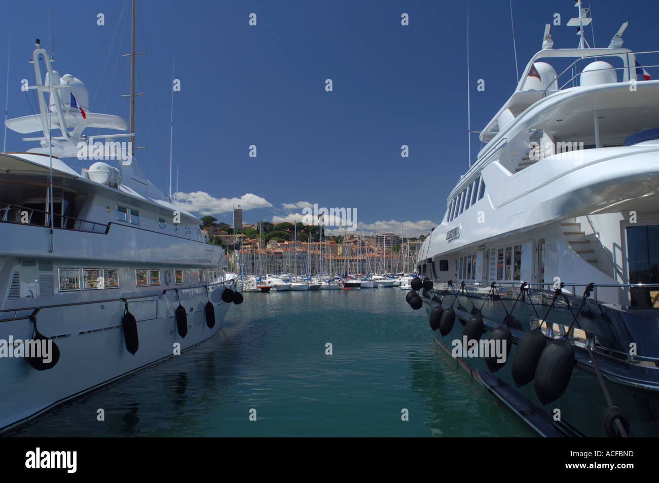 Superyachts cannes hi-res stock photography and images - Alamy