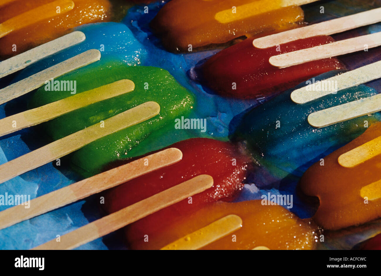 Popsicles in rows melting hi-res stock photography and images - Alamy