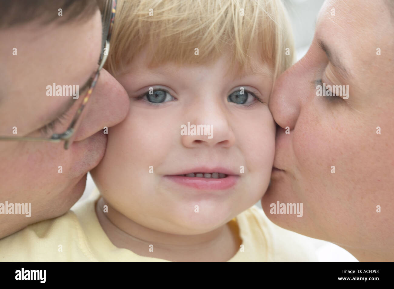 Adoring kiss dad hi-res stock photography and images - Alamy