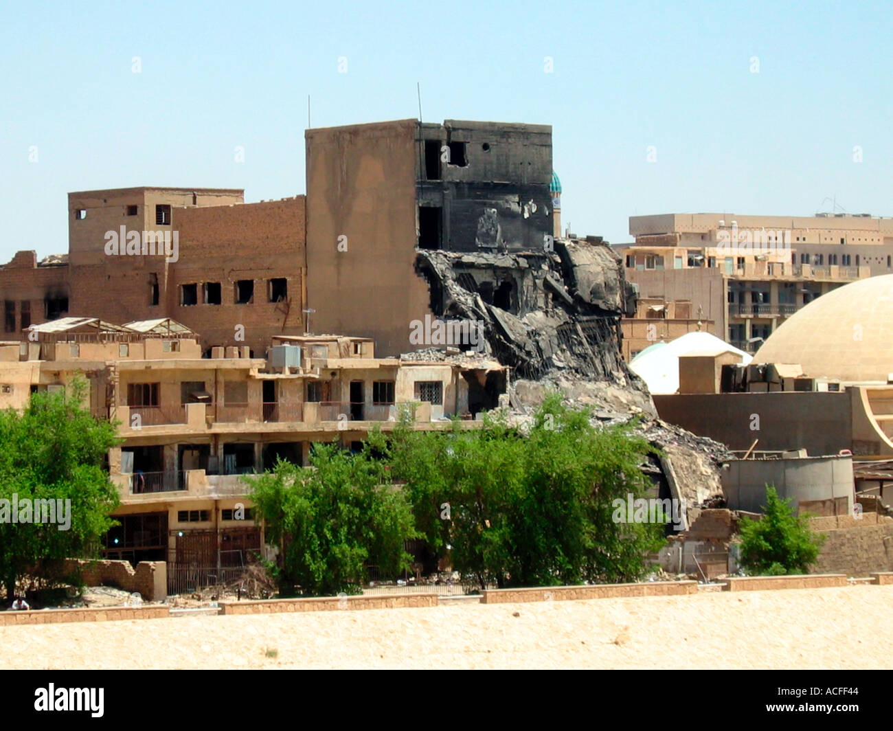 Bombed out building in Baghdad Stock Photo - Alamy