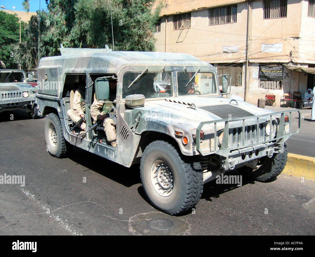 Hum v hi-res stock photography and images - Alamy