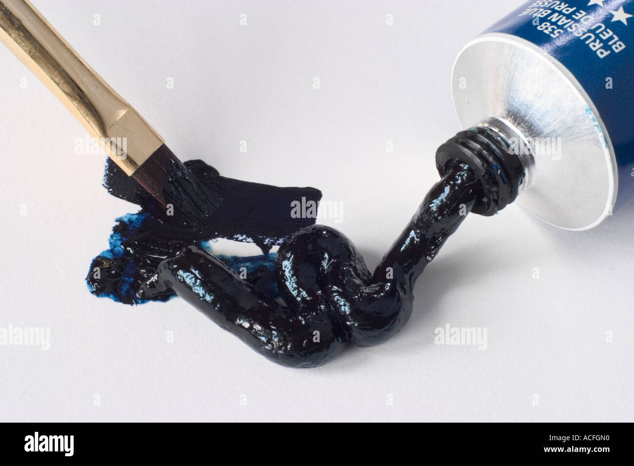 How to oil paint hi-res stock photography and images - Alamy