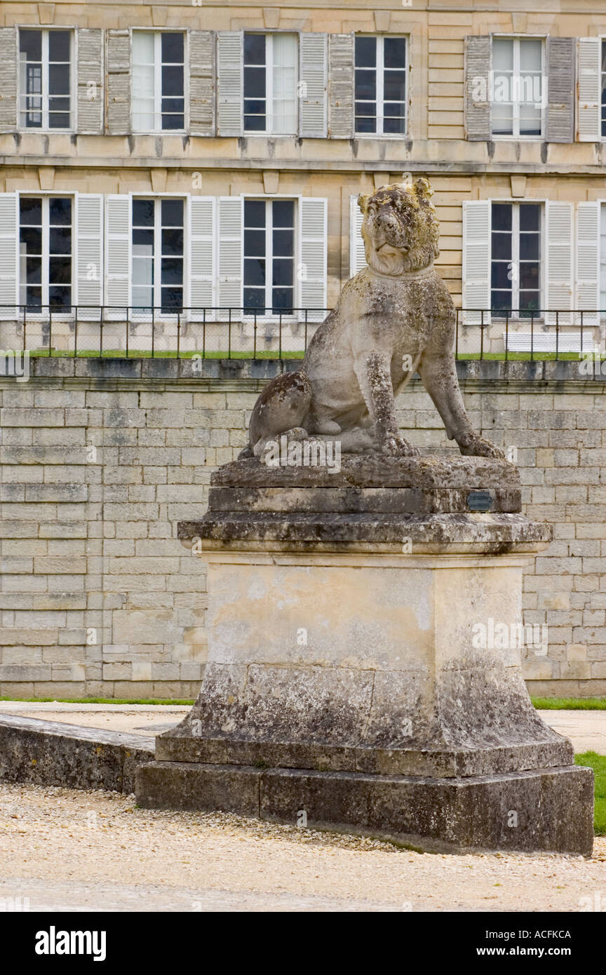 Statue of dog at the Chateau of Chantilly Chantilly France Stock Photo ...