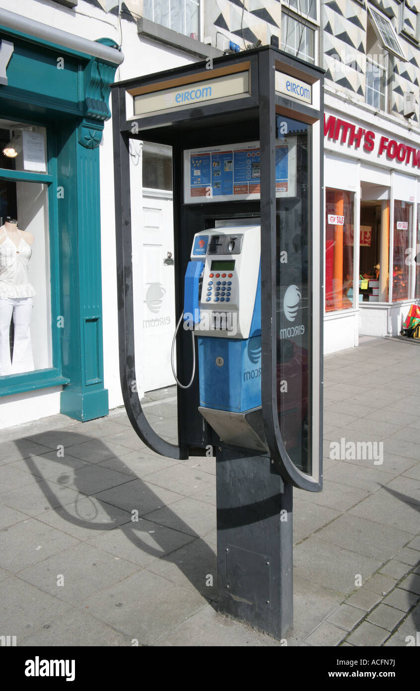 Telephone Kiosk Ireland High Resolution Stock Photography and Images ...