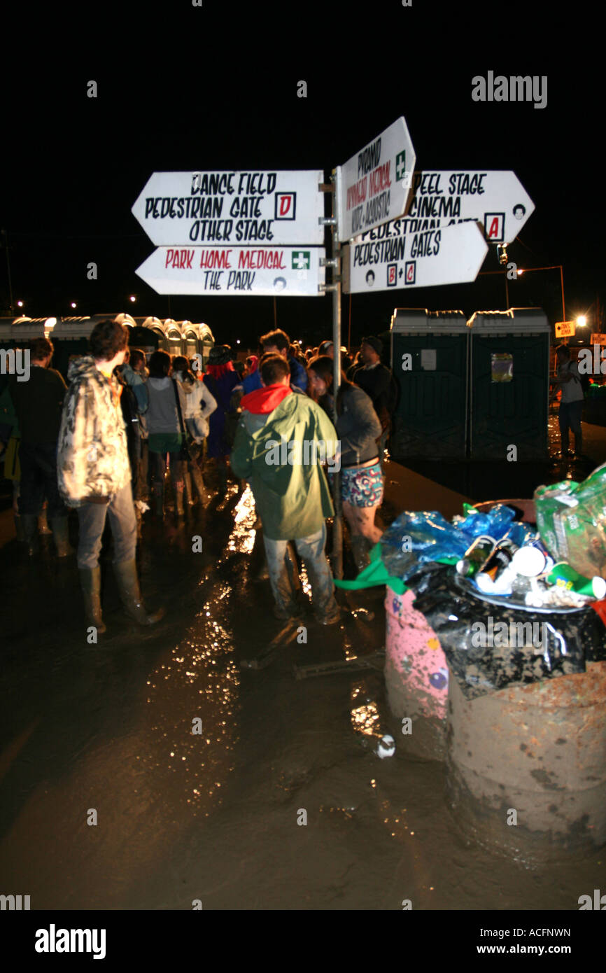Muddy crowds at night, Glastonbury festival 2007 Stock Photo - Alamy