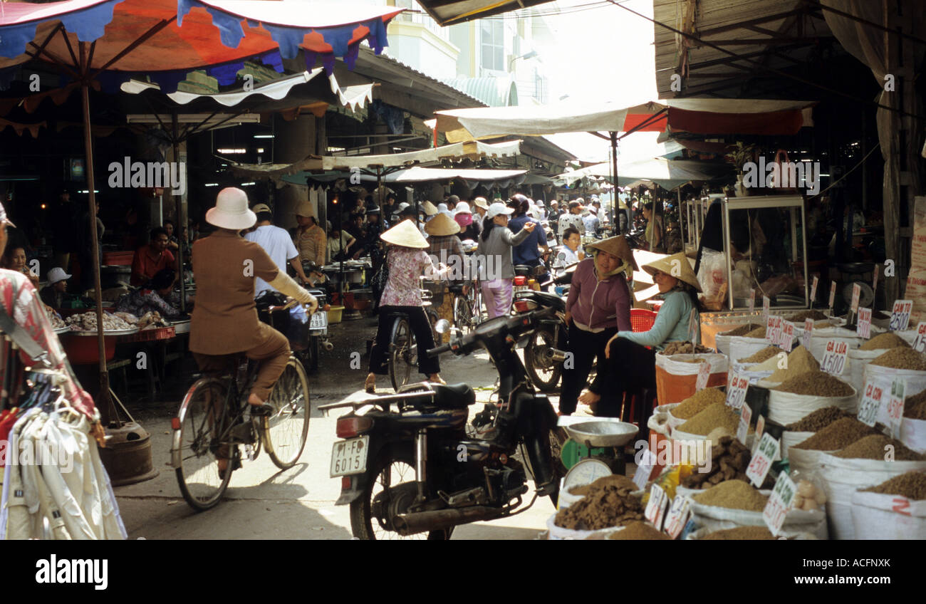 Cho ben tre hi-res stock photography and images - Alamy