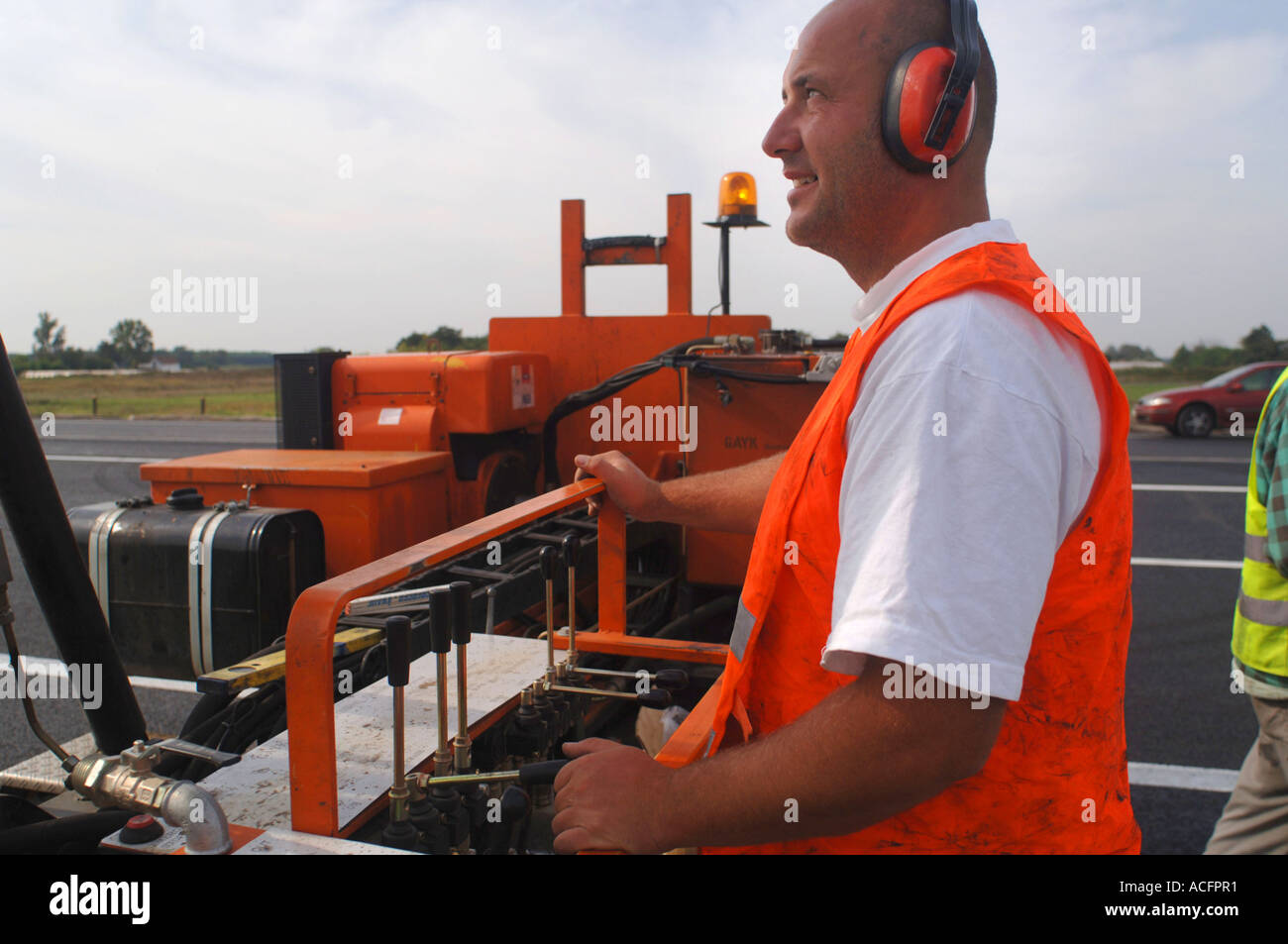 Laying road - workers constructing the M5 toll motorway in Hungary ...