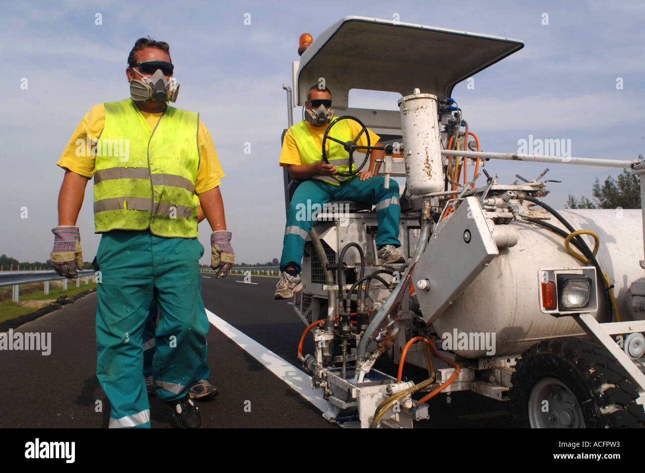 Laying road - workers constructing the M5 toll motorway in Hungary ...