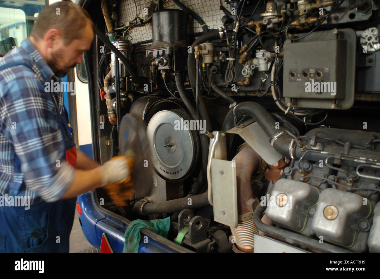 Women working on road maintenance hi-res stock photography and images ...