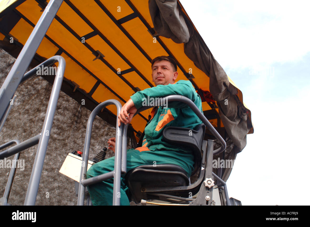 Laying road - workers constructing the M5 toll motorway in Hungary ...