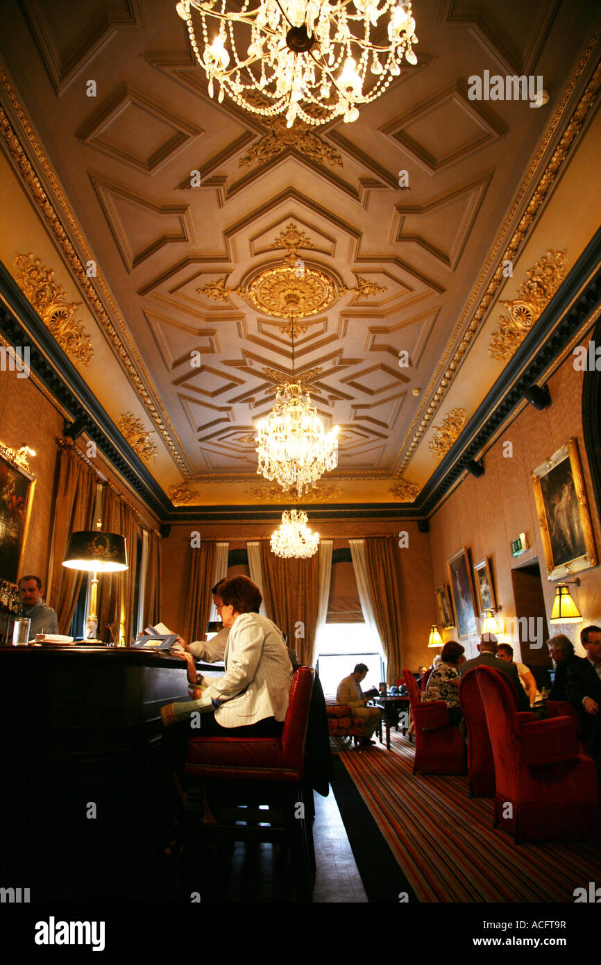 Merchant hotel cocktail hi-res stock photography and images - Alamy