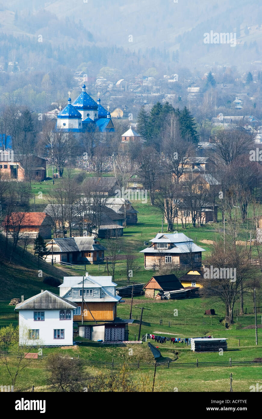 A typical hutsul village in the Carpathian Mountains Ukraine Stock Photo: 7511485 - Alamy