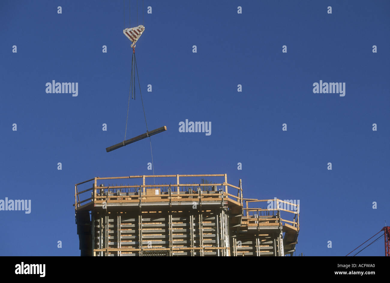 Crane moving heavy loads construction hi-res stock photography and ...