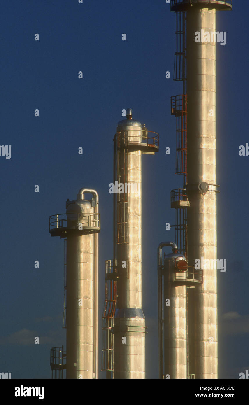 Oil refinery tall gas hi-res stock photography and images - Alamy