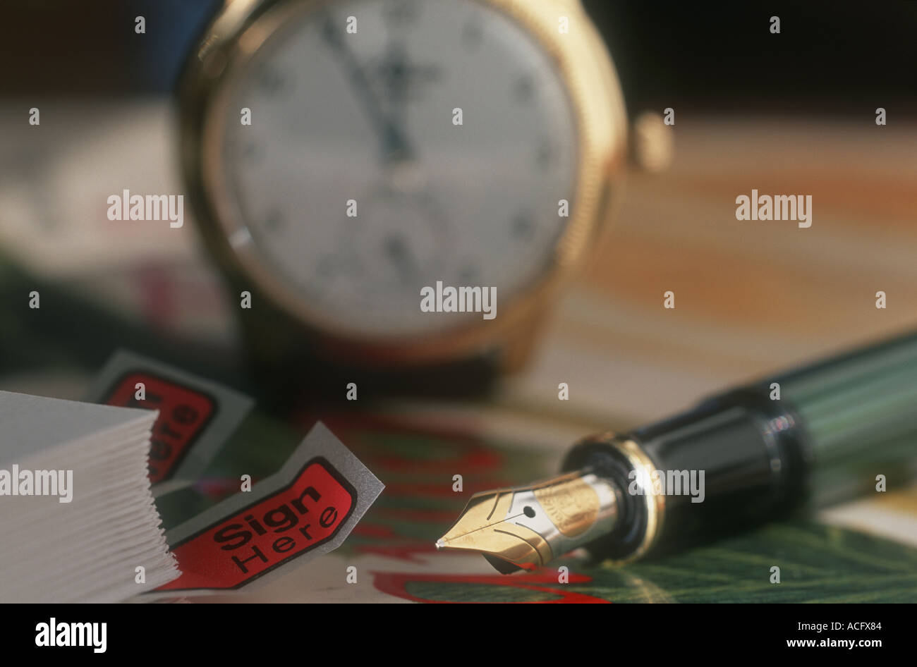 Gold tip pen hi-res stock photography and images - Alamy