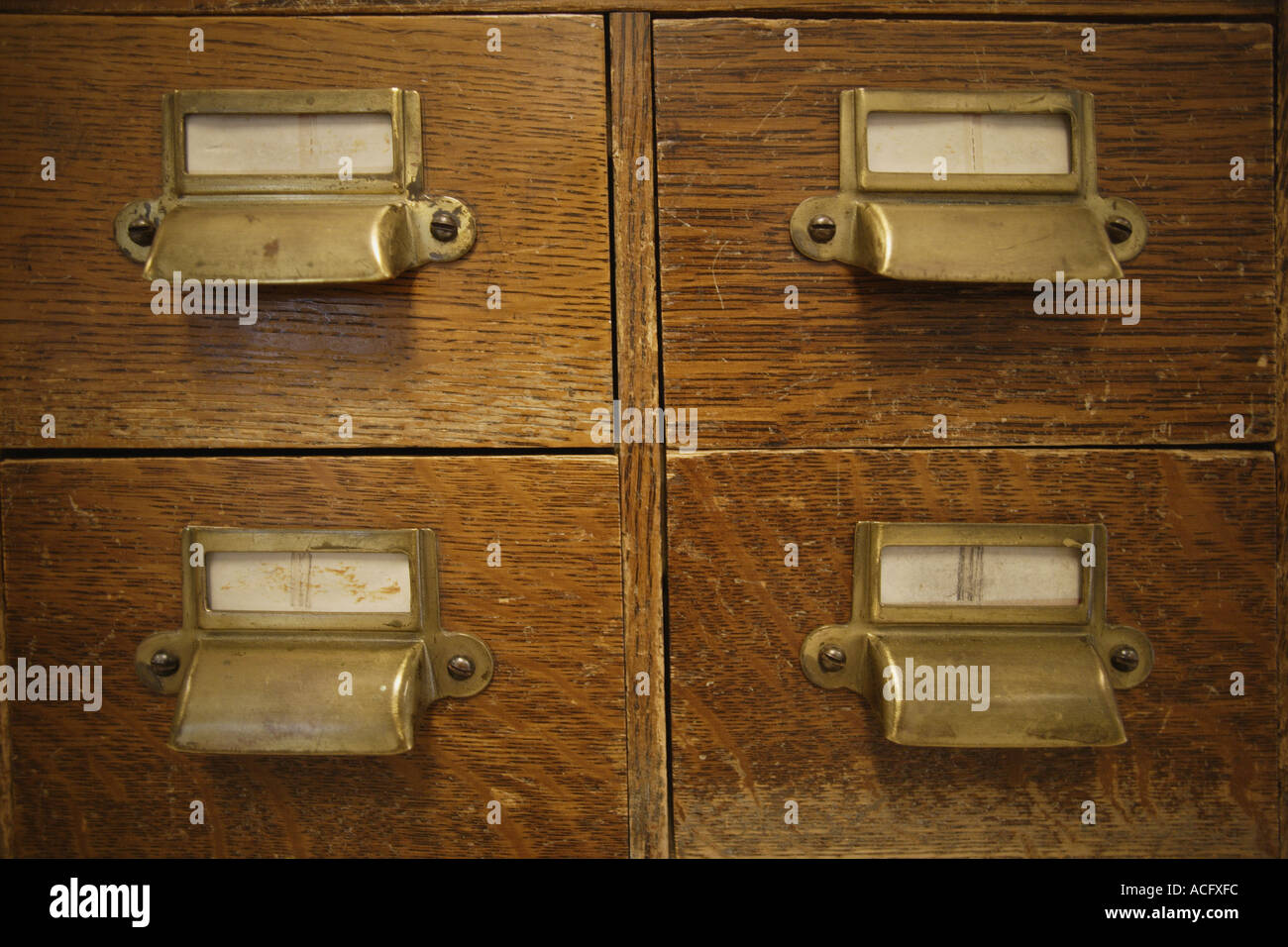 Old filing cabinet hi-res stock photography and images - Alamy
