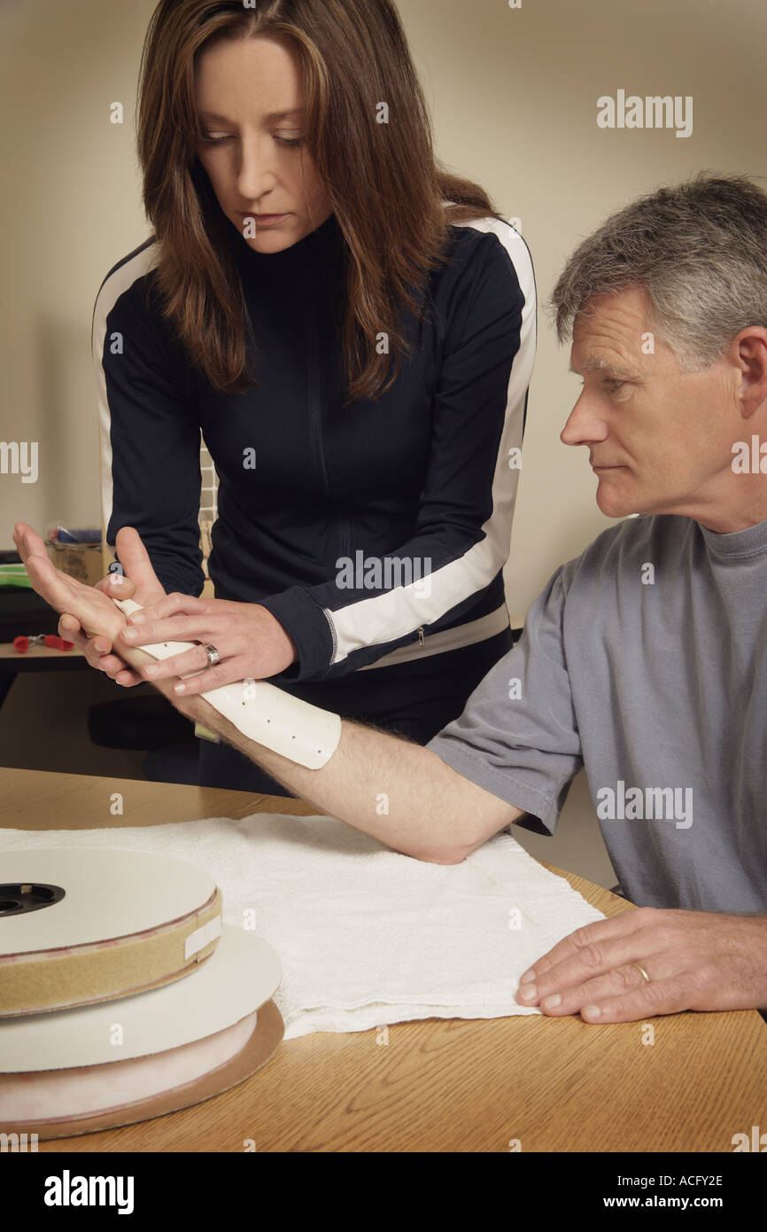 Medical splint hi-res stock photography and images - Alamy