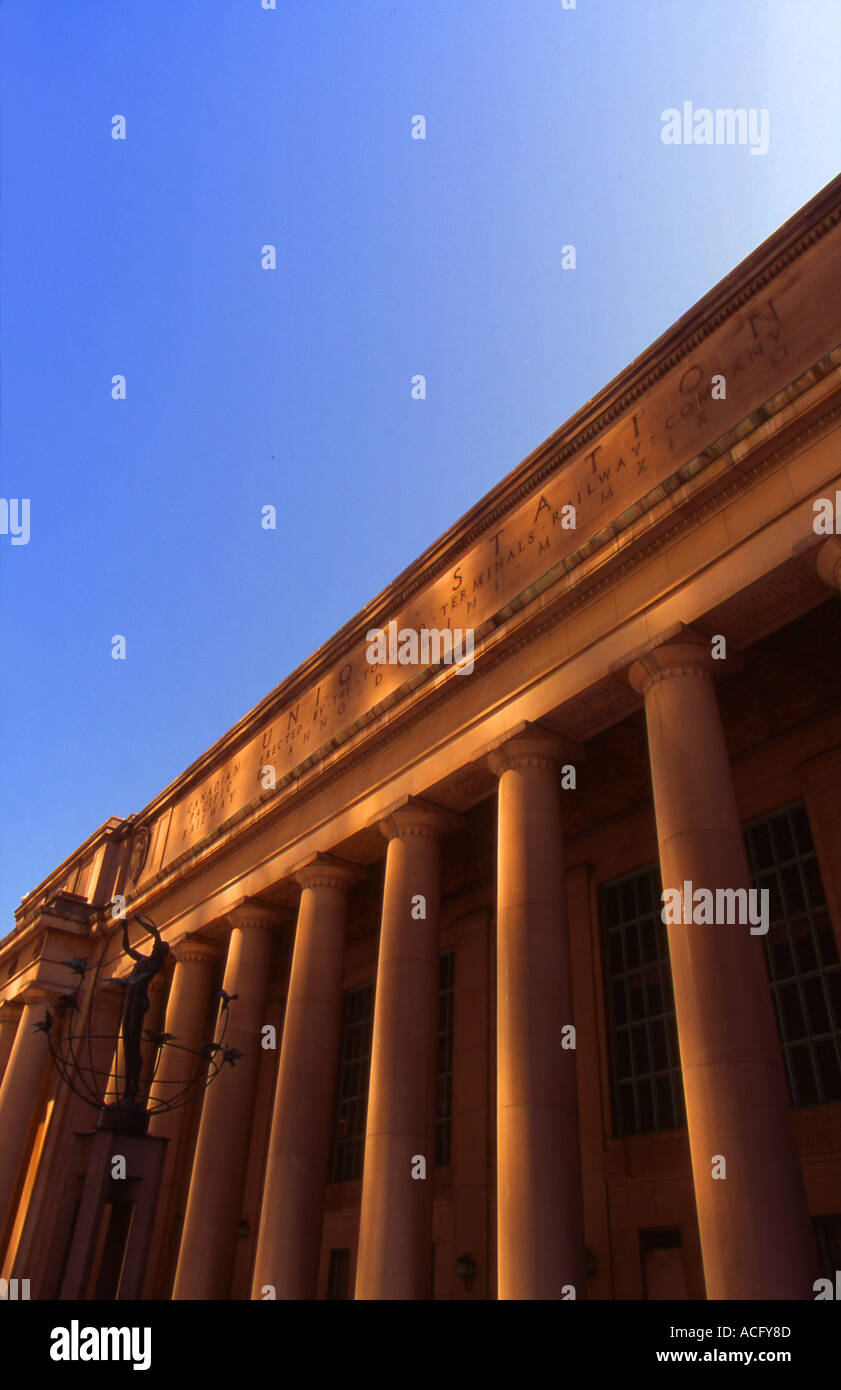Building with classical columns Stock Photo - Alamy