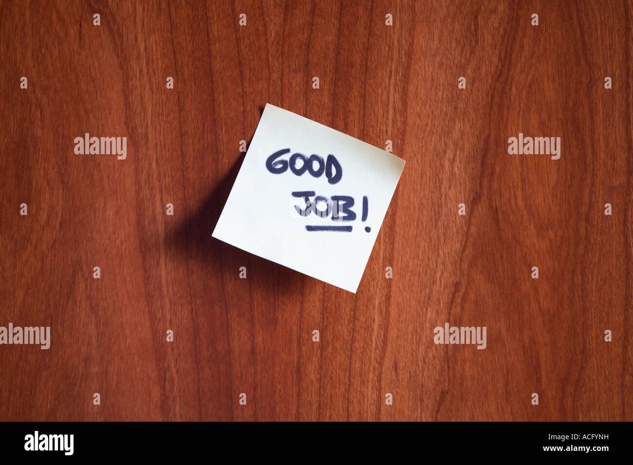 good job written on a post it note memo Stock Photo - Alamy