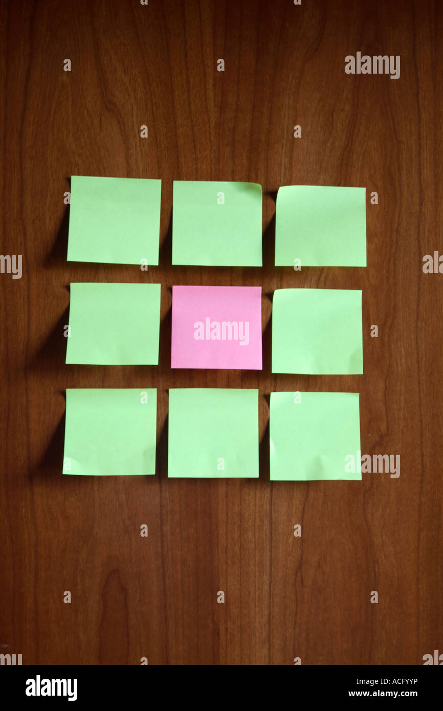 group of blank post it memo note Stock Photo - Alamy