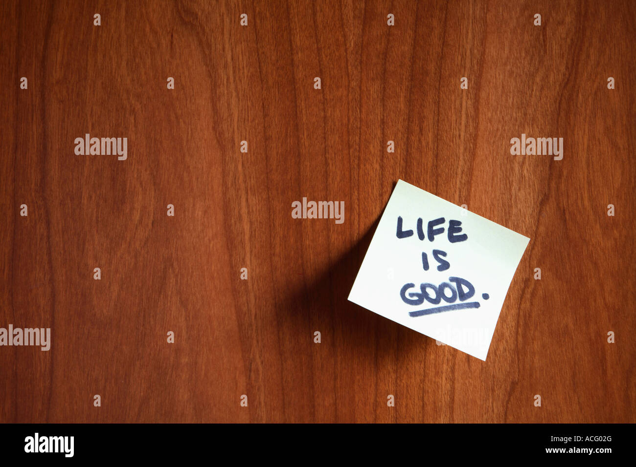 life is good written on post it note memo Stock Photo - Alamy