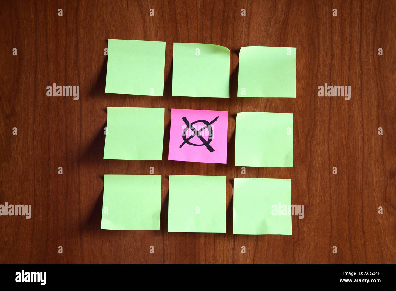 group of blank post it memo note Stock Photo - Alamy