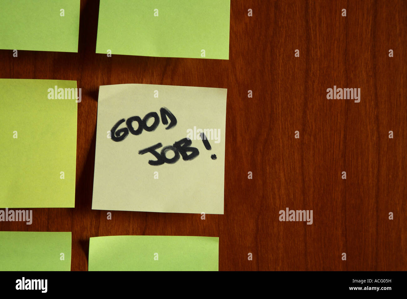 good job ! written on post it note memo Stock Photo - Alamy