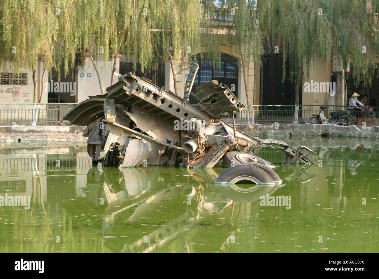 Sunken wreck of American B 52 bomber plane preserved as war memorial ...
