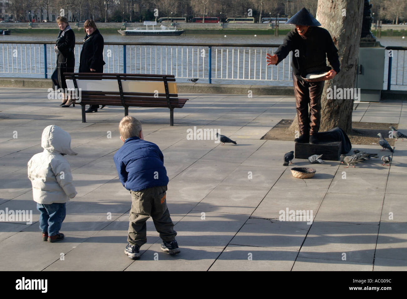 Children mime hi-res stock photography and images - Alamy