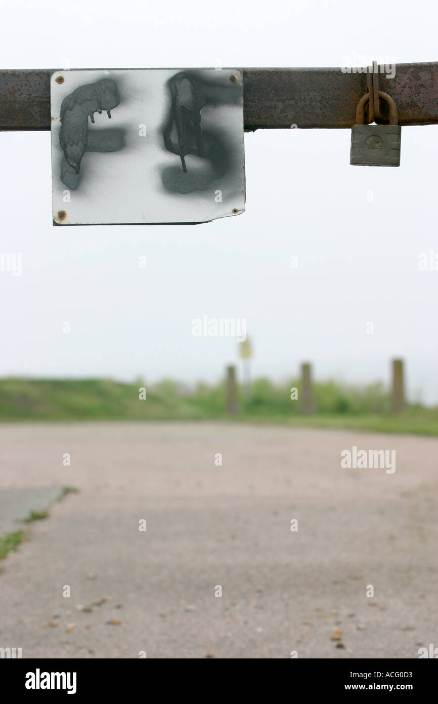 Road barrier with sign saying F5 on small road Stock Photo - Alamy