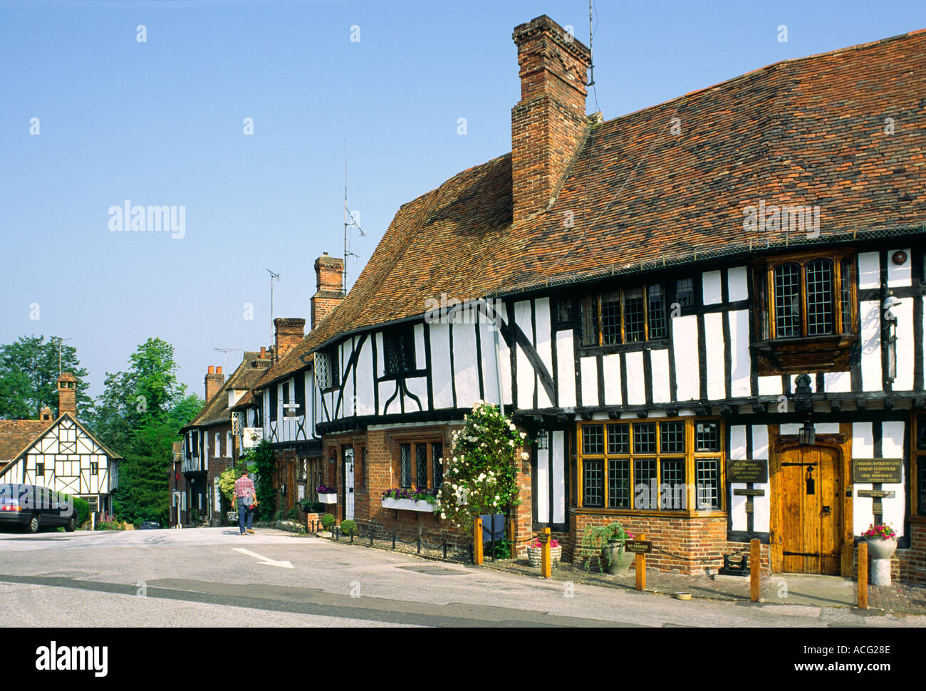 Houses cottages in the square of the village of Chilham, Kent Stock ...