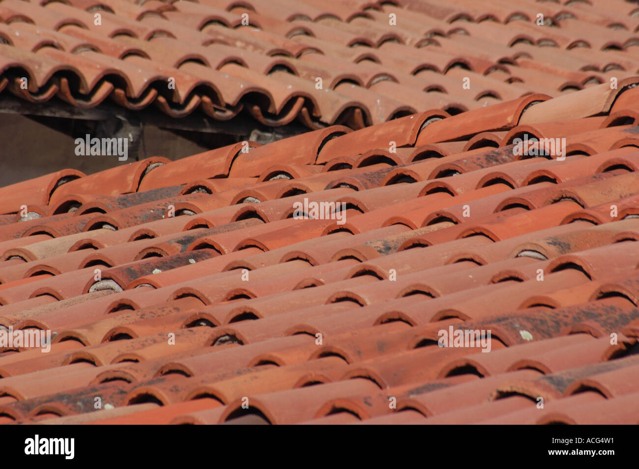 Santa barbara california red roof hi-res stock photography and images ...