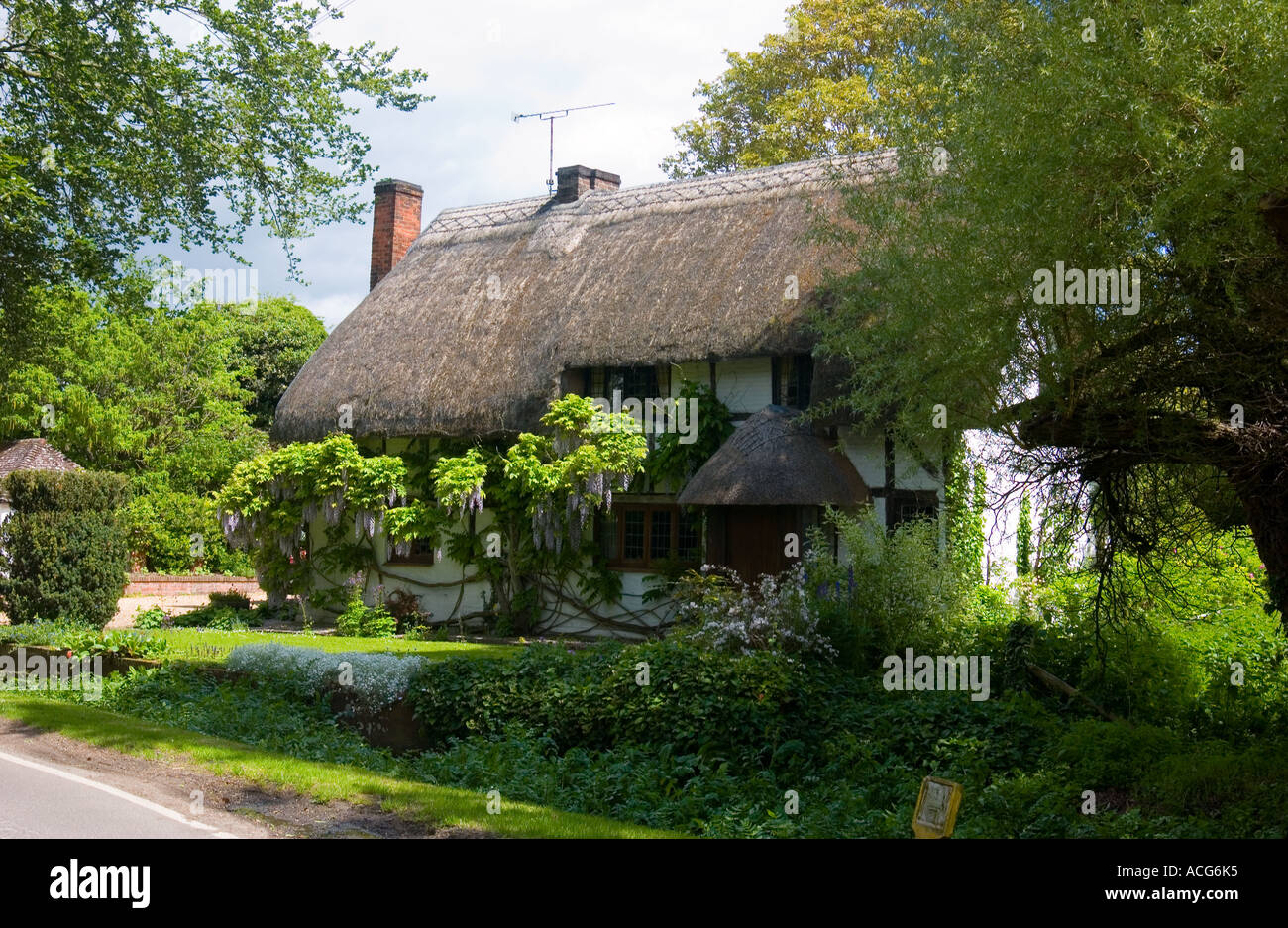 Rockbourne hi-res stock photography and images - Alamy