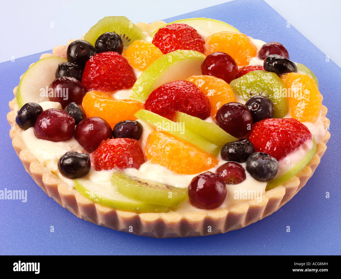 SUMMER FRUITS TART Stock Photo - Alamy