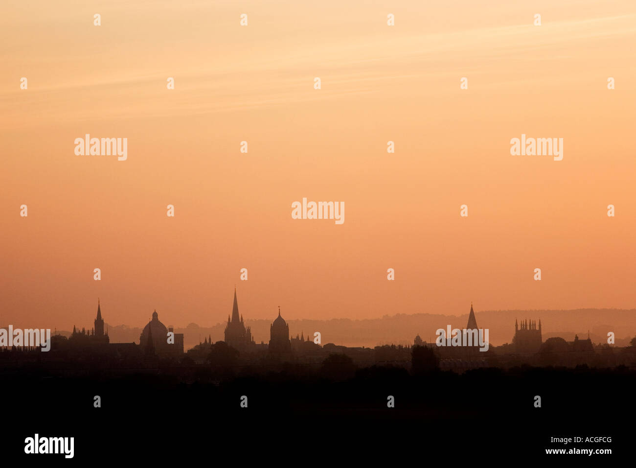 Oxford city dreaming spires silhouette at dawn Stock Photo - Alamy